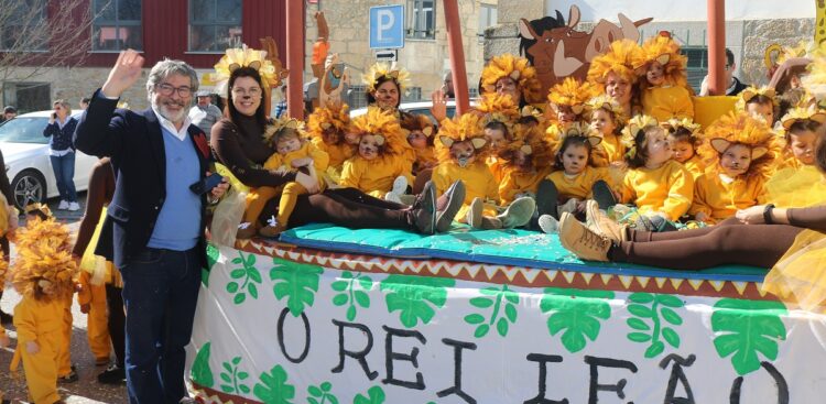 Desfile de Carnaval do AEOH foi “o maior de sempre” com 1600 crianças ...